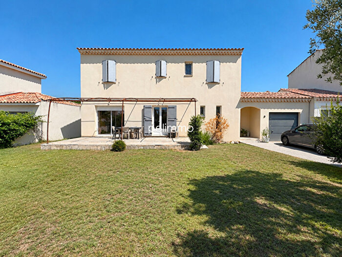 Maison 5 pièces à Eyguières, à vendre