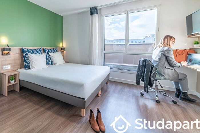 Appartement à louer - Ilot Er Mai, Clermont-Ferrand - 1 pièce