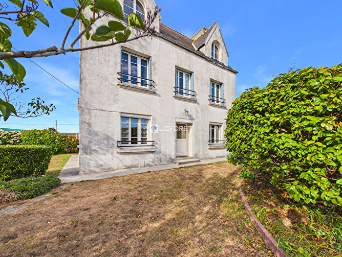Plozévet : Maison 8 pièces à vendre