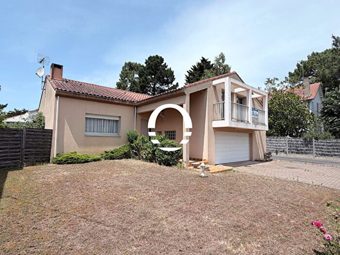 Saint-Brevin-les-Pins, Centre-ville, Stade - Maison 4 pièces à vendre