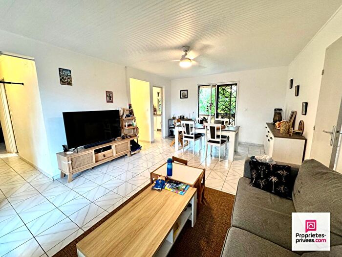 Appartement à vendre - Fort-de-France - 5 pièces - 4 chambres
