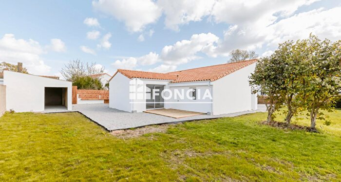Maison 5 pièces à Coëx, à vendre