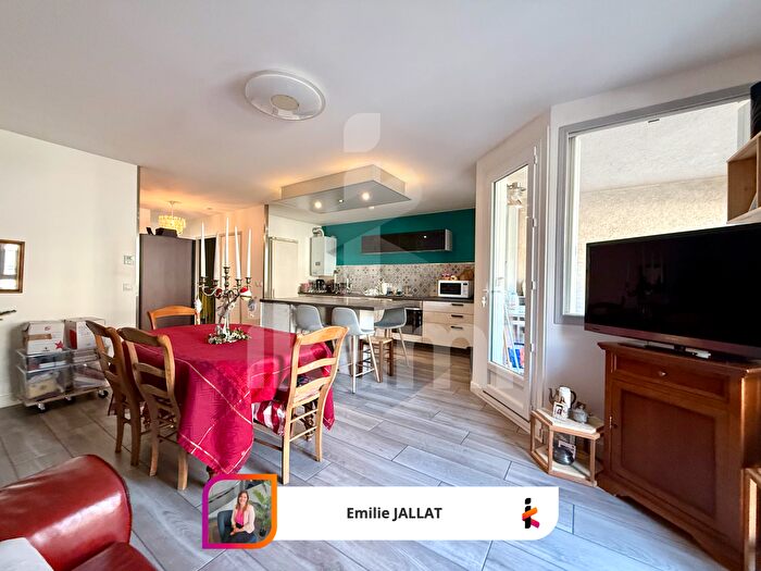 Appartement à louer - Eybens - 3 pièces - 2 chambres