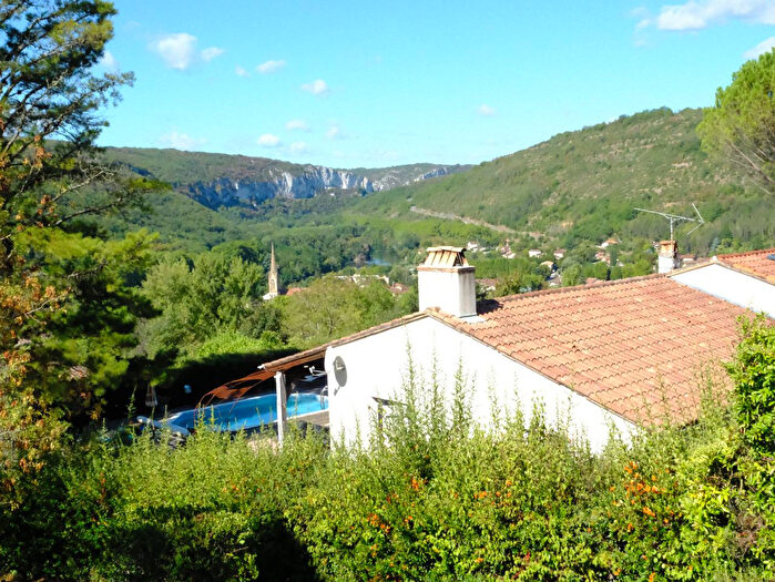 Maison 7 pièces à Saint-Antonin-Noble-Val, à vendre