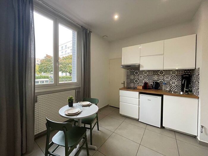 Moulin à Vent-Georges Lévy, Vénissieux : Appartement 1 pièce à louer
