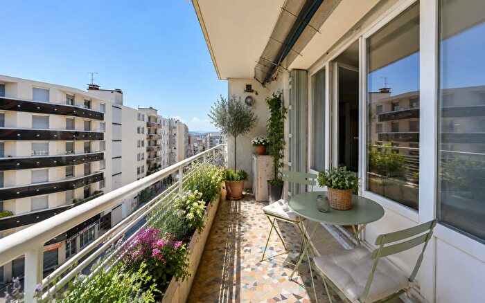 Villeurbanne, Ferrandière, Maisons Neuves - Appartement 4 pièces à vendre