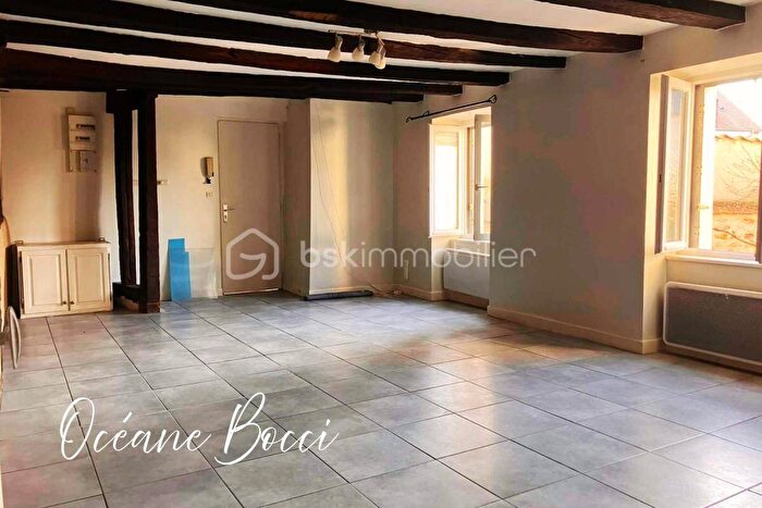 Appartement à louer - Centre Ville, Vierzon - 1 pièce