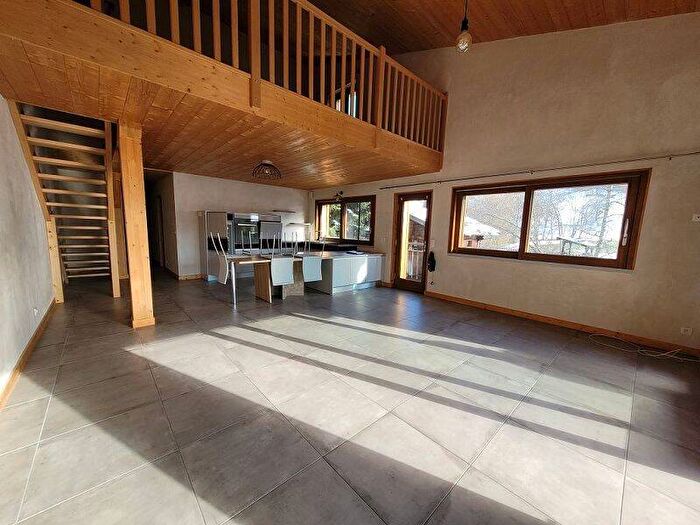 Appartement à louer - Serraval - 5 pièces - 4 chambres