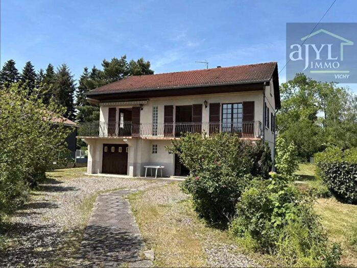 Maison 5 pièces à vendre à Malauzat