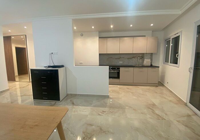 Appartement à vendre - Nice, Saint-Pierre de Feric - 3 pièces - 2 chambres