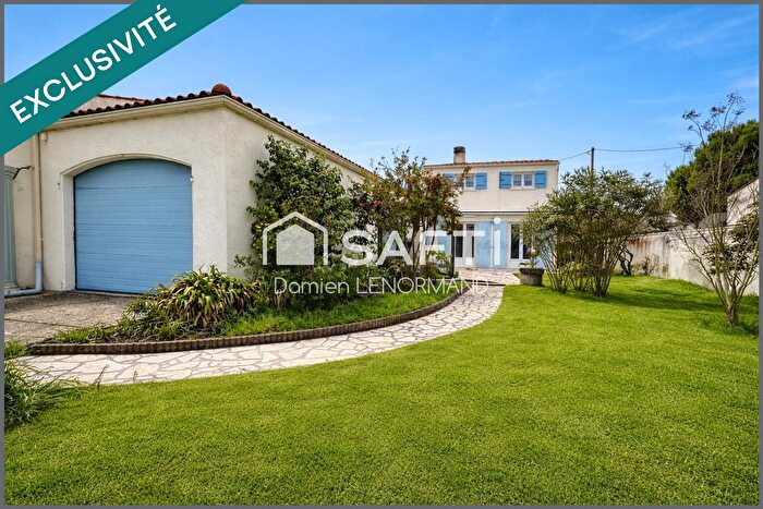 Maison à vendre - Saint-Pierre-dOléron - 6 pièces - 4 chambres