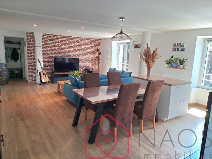 Appartement à vendre - Châteaufort - 4 pièces - 2 chambres