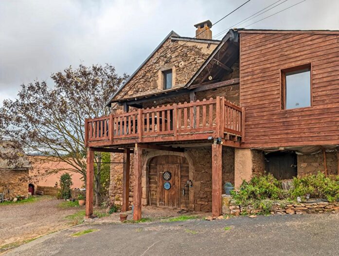 Maison à vendre - Saint-Beauzély - 12 pièces - 7 chambres