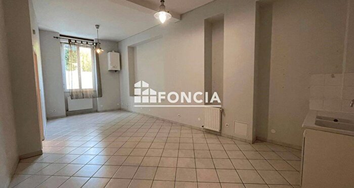 Ferrandière Maisons-Neuves, Villeurbanne : Appartement 1 pièce à louer