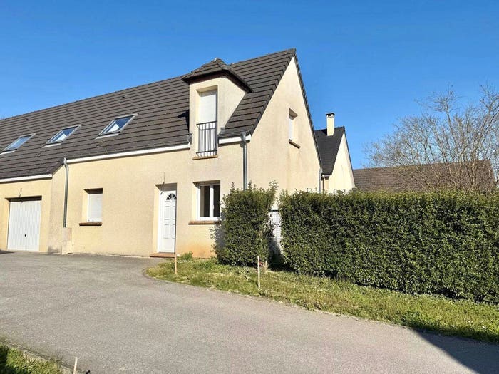 Maison 4 pièces à louer à Gravigny