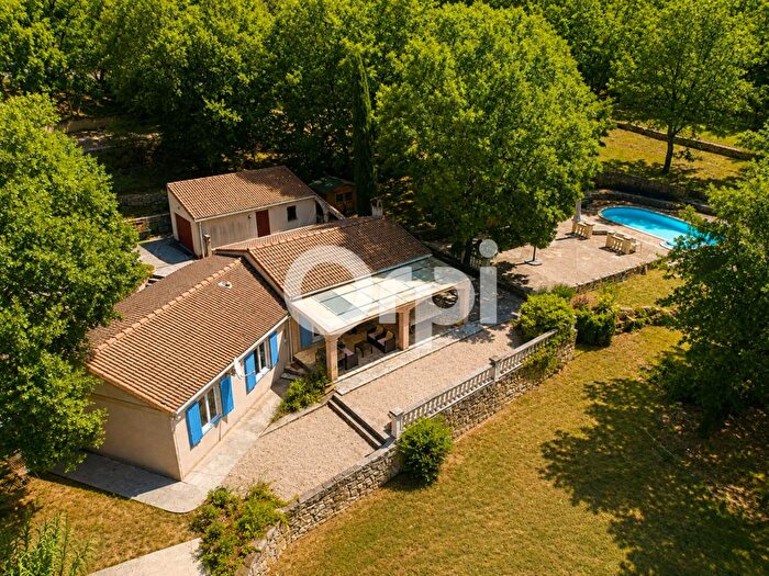 Maison 4 pièces à vendre à Tourrettes