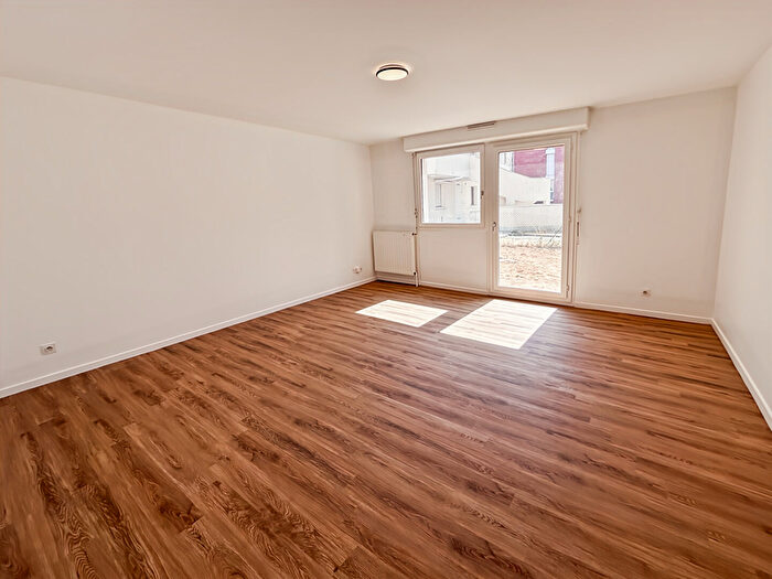 Mennecy, Centre-ville, Gare, Châtries, Château, Bel-Air - Appartement 4 pièces à louer