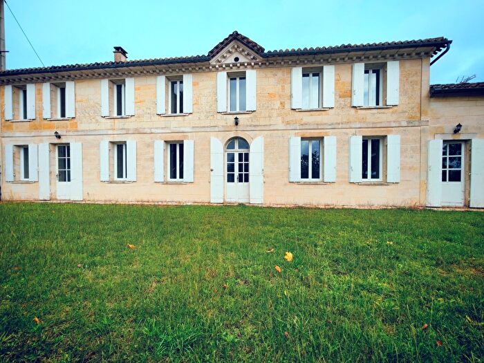 Maison à vendre - Vignonet - 8 pièces - 3 chambres