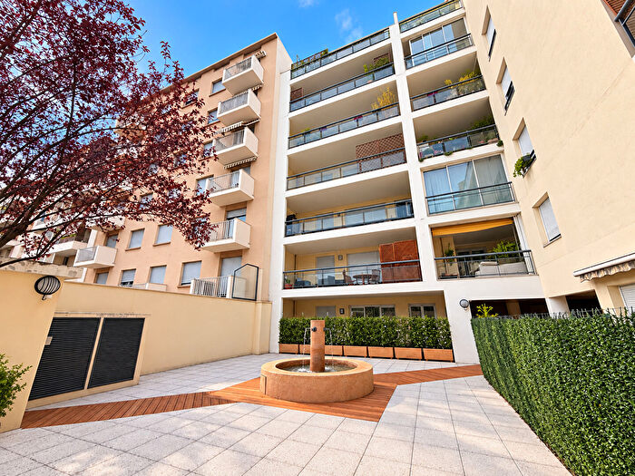 Villeurbanne, Zola, Pressence : Appartement 2 pièces à vendre