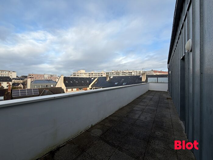 Appartement à vendre - Quartiers Ouest, Bourg lEvesque - 4 pièces - 3 chambres