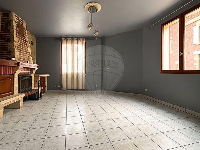 Maison à vendre - Montataire, Secteur agricole - 6 pièces - 5 chambres