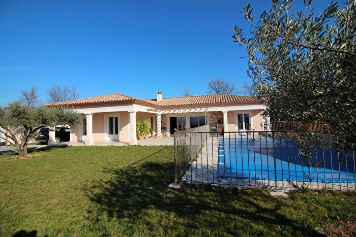 Saint-Privat-de-Champclos - Maison 4 pièces à vendre
