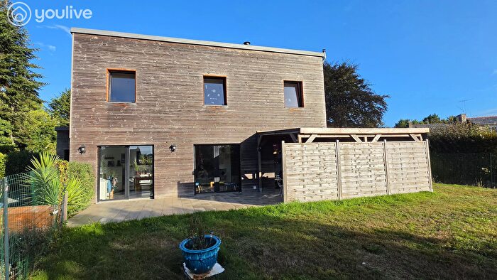 Maison 7 pièces à Pléguien, à vendre