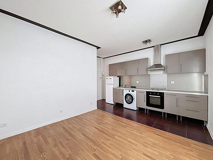 Appartement à louer - Auxerre, Saint-Gervais, Brazza - 2 pièces - 1 chambre