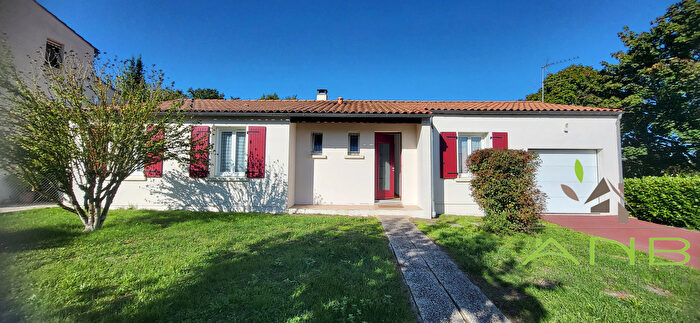 Maison à vendre - Saintes, Bellevue, La Grange, Les Boiffiers - 6 pièces - 4 chambres