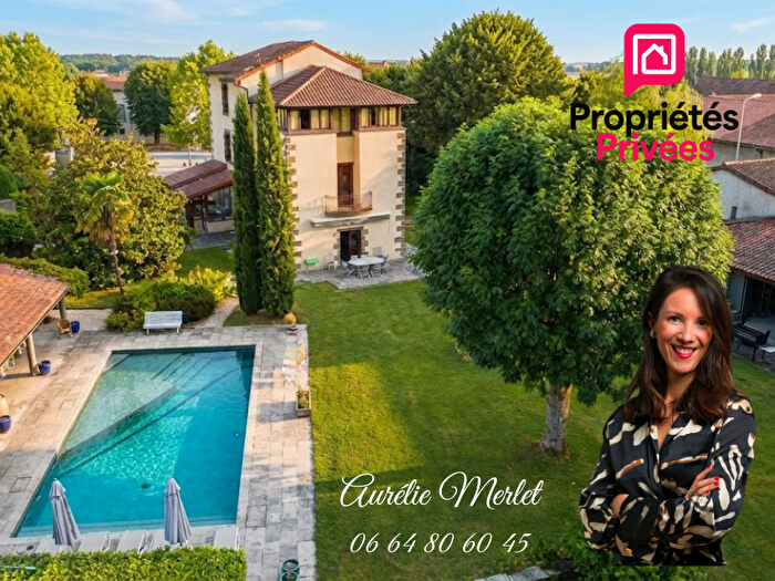 Maison à vendre - Riom, Centre-ville - 6 pièces - 4 chambres