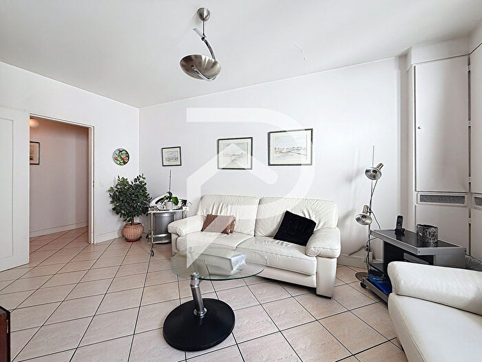 Appartement à vendre - Issy-les-Moulineaux, Les Iles, La Ferme - 4 pièces - 3 chambres