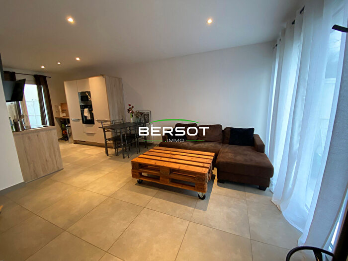 Appartement à louer - Les Auxons, Auxon-Dessous - 2 pièces - 1 chambre