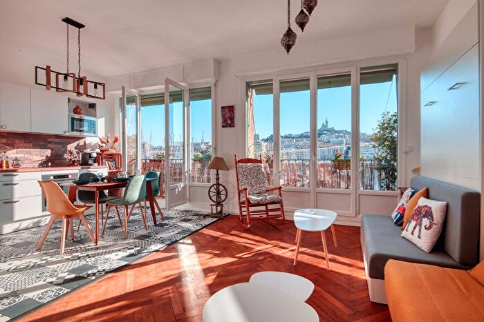 Appartement à louer - Hôtel de Ville, Marseille ème arrondissement - 1 pièce