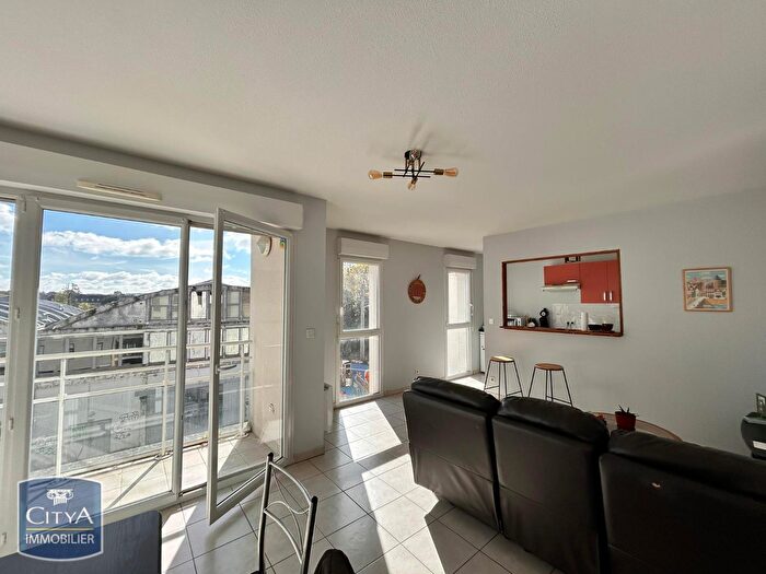 Appartement à louer - Laval, Hilard - 3 pièces - 2 chambres