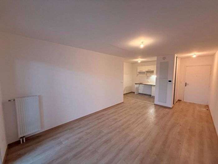 Appartement à louer - Cheminots-Acacias-Faubourg de Lille, Valenciennes - 2 pièces - 2 chambres