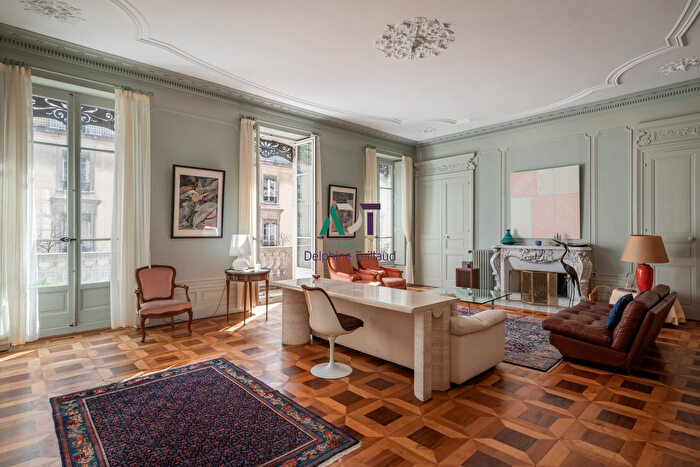 Appartement à vendre - Grenoble, Notre-Dame, Mutualité - 6 pièces - 4 chambres