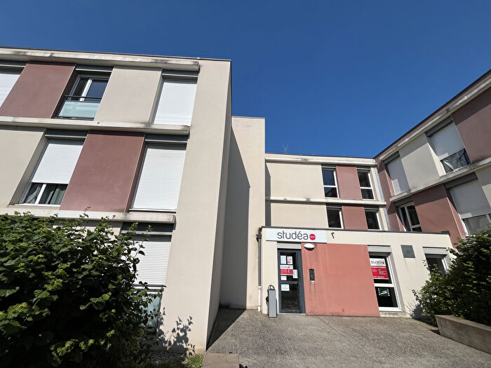 Appartement 1 pièce à Bron, Aviation, à vendre