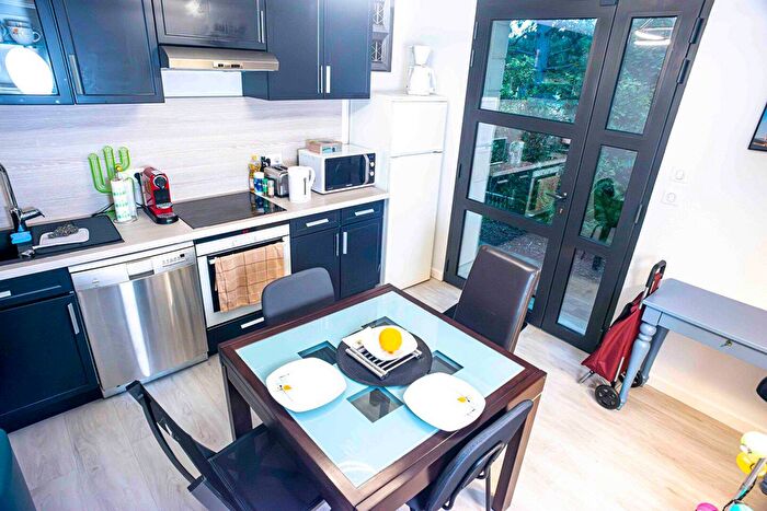 Appartement à louer - Létang-la-Ville - 2 pièces - 1 chambre