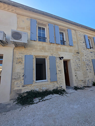 Appartement 3 pièces à Arles, Trébon, à louer