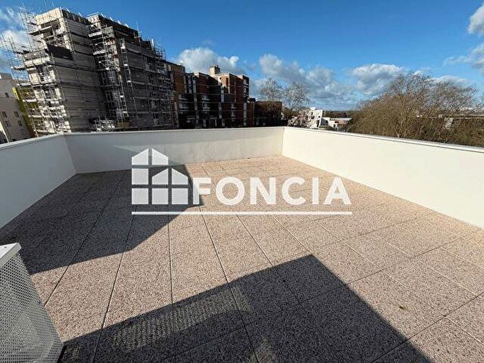 Appartement à louer - Pyramides Centre, Évry-Courcouronnes - 5 pièces - 4 chambres