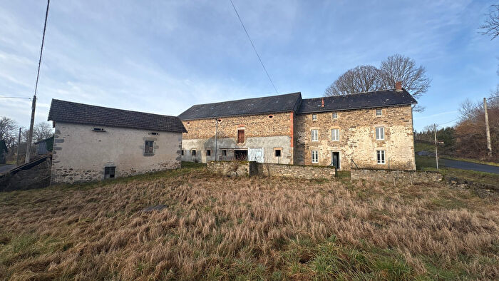 Maison à vendre - Tralaigues - 6 pièces - 3 chambres