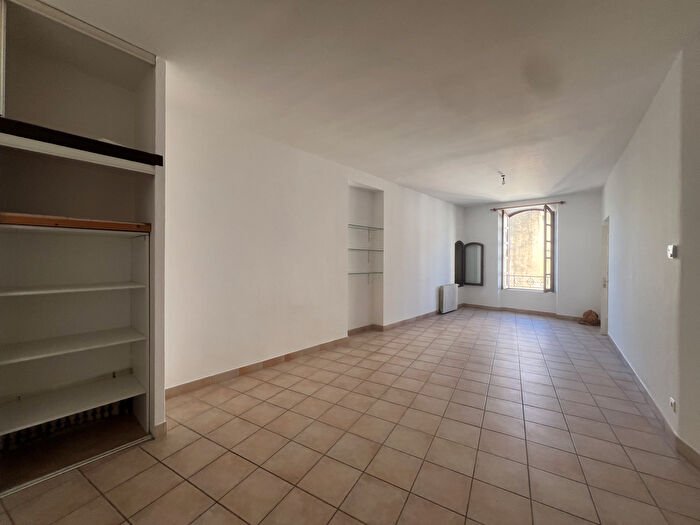 Appartement à louer - Bagnols-sur-Cèze, Centre-ville - 2 pièces - 1 chambre