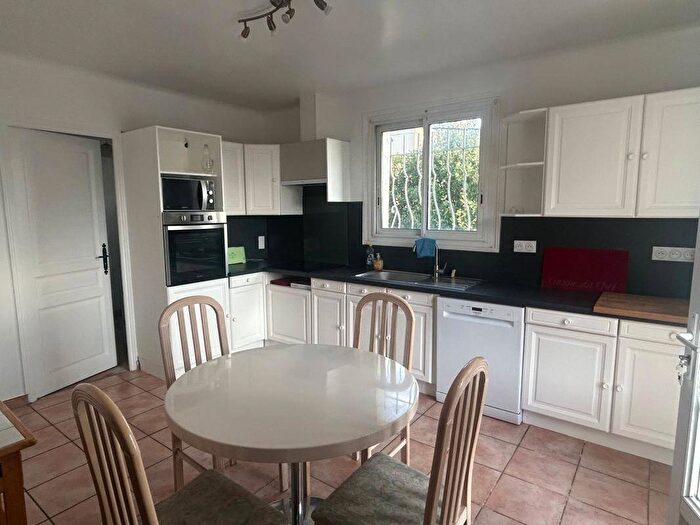 Maison à louer - Générac - 4 pièces - 3 chambres