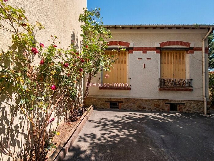 Maison 9 pièces à Bondy, Moulin à Vent, Le Mainguy, à vendre