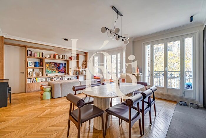 Appartement à vendre - Paris e , Auteuil-Nord, Jasmin, Mirabeau - 3 pièces - 2 chambres