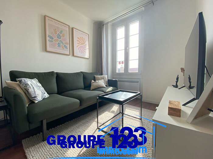 Appartement à louer - Auxerre, Centre-ville - 2 pièces - 1 chambre