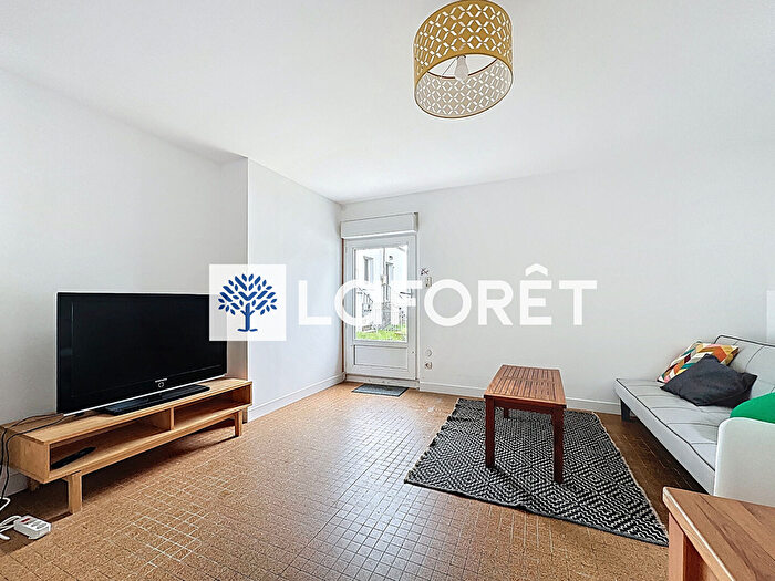 Appartement à louer - Saint-Pierre-des-Échaubrognes - 2 pièces - 1 chambre