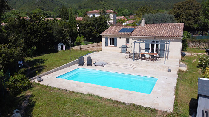 La Roquebrussanne - Maison 4 pièces à louer
