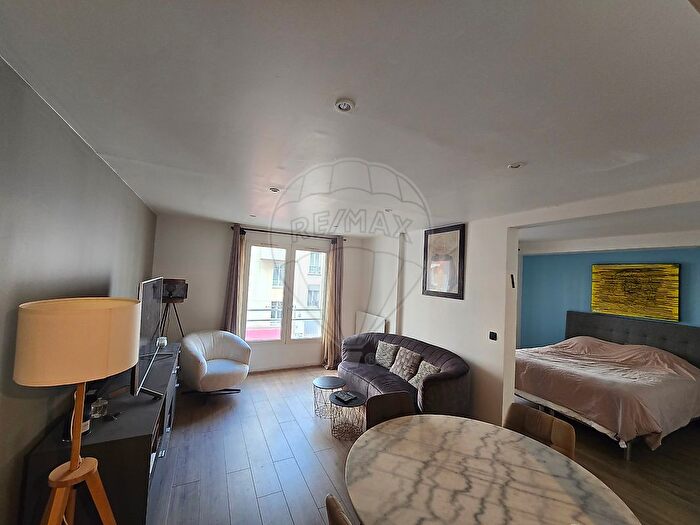 Levallois-Perret, Centre-ville : Appartement 2 pièces à vendre