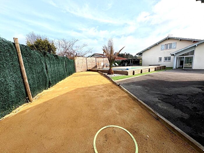 Maison à louer - Saint-Vincent-de-Tyrosse - 5 pièces - 4 chambres